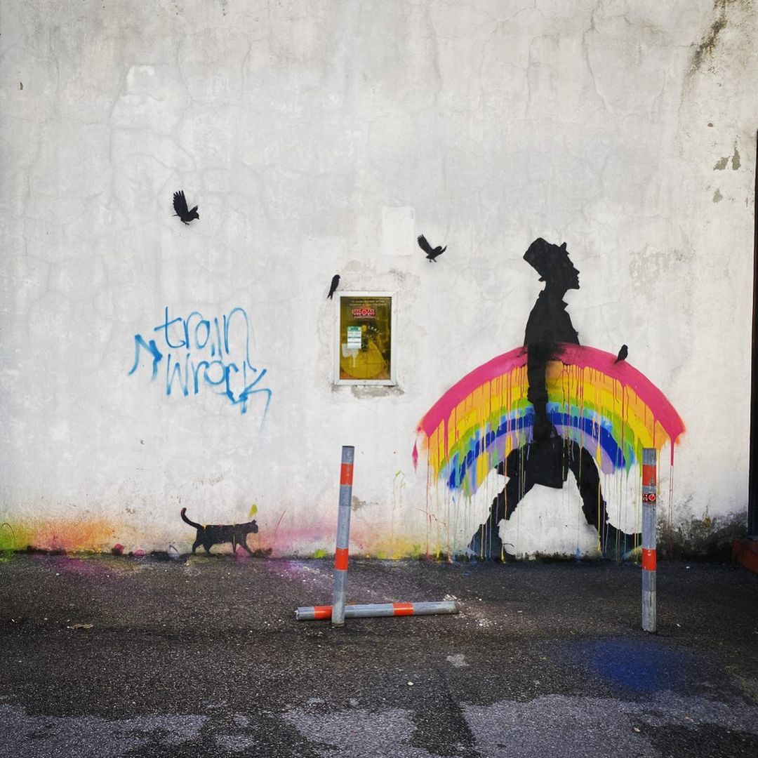 Rainbow Carrier – By Kenny Random | STREET ART UTOPIA