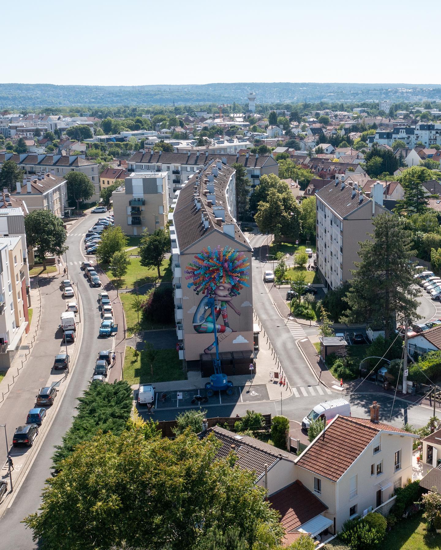 Mural by Vinie in Chatou, France | STREET ART UTOPIA