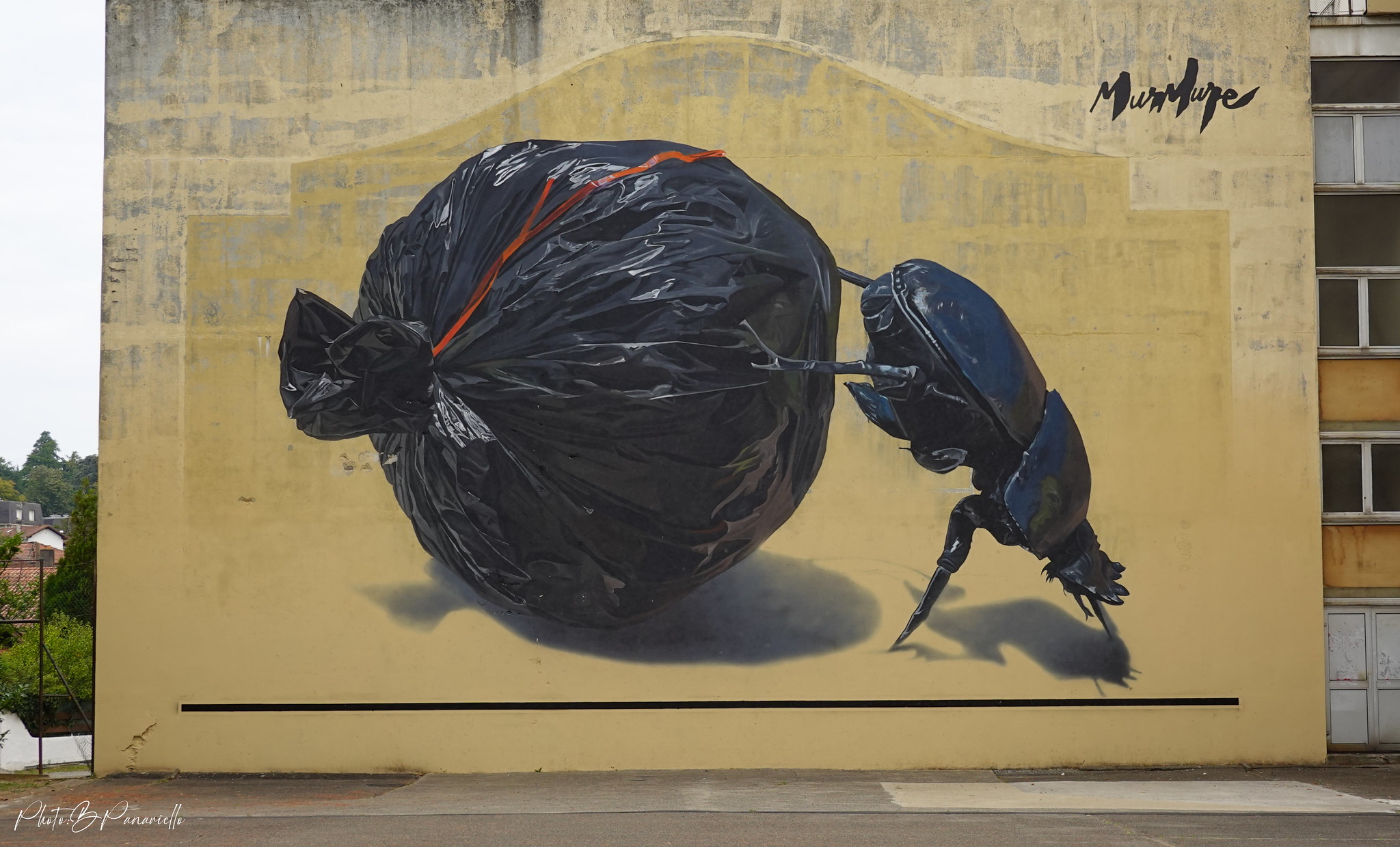 Dung Beetle – Mural on waste recycling | STREET ART UTOPIA