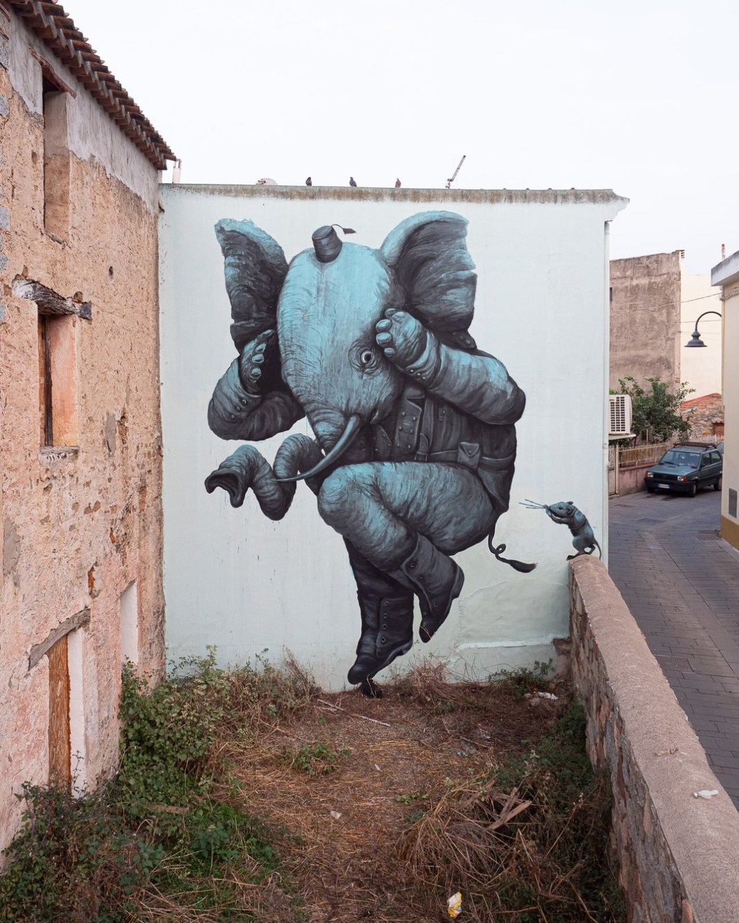 Elephant and mouse | STREET ART UTOPIA
