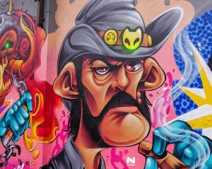 4 photos: Graffiti in honor of Lemmy Kilmister from Motörhead in ...