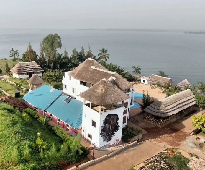 Elephant mural by Rosalie de Graaf at Coconut Beach Resort in Majanji ...
