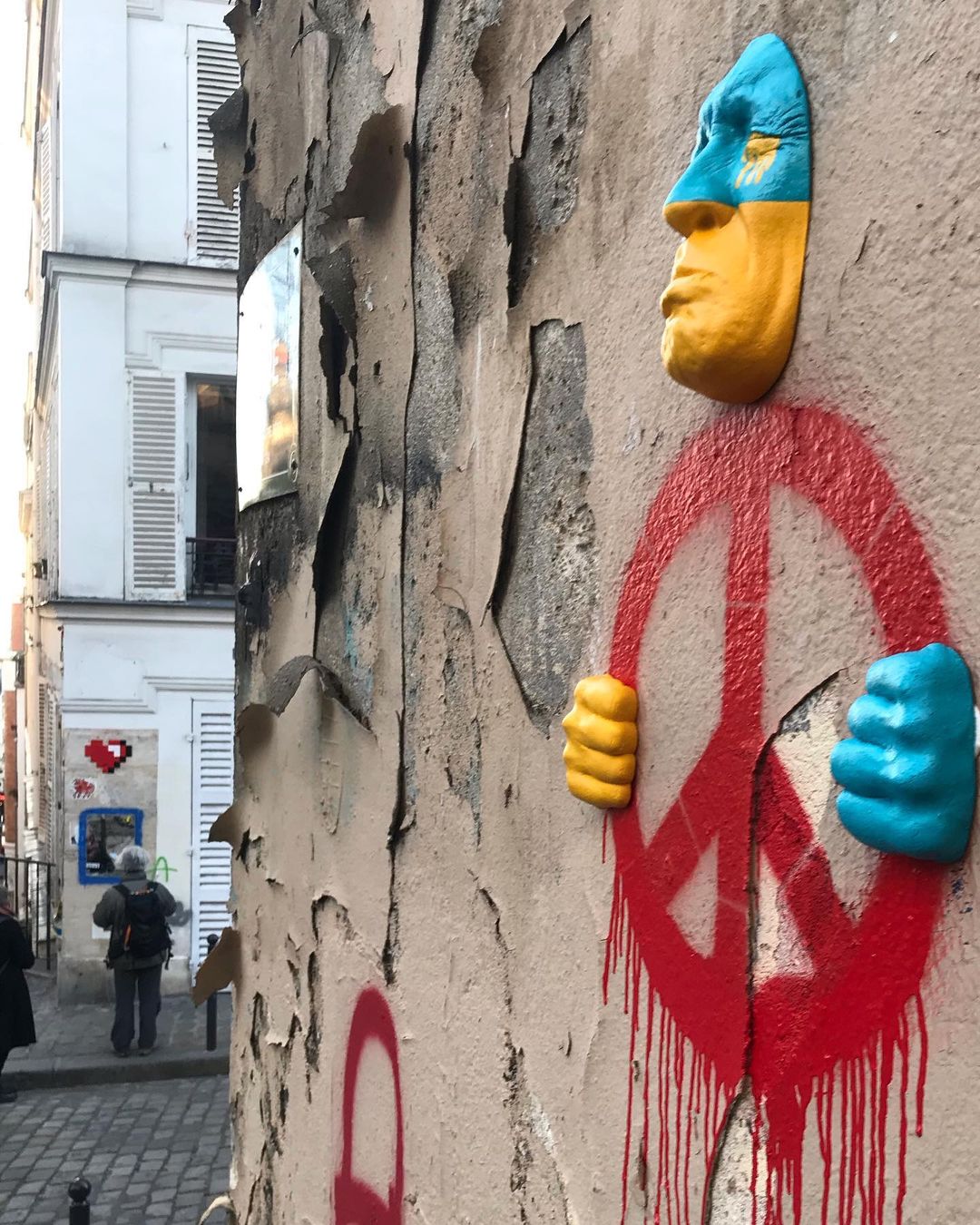 Sadness in Ukraine – By Gregos in Paris, France | STREET ART UTOPIA