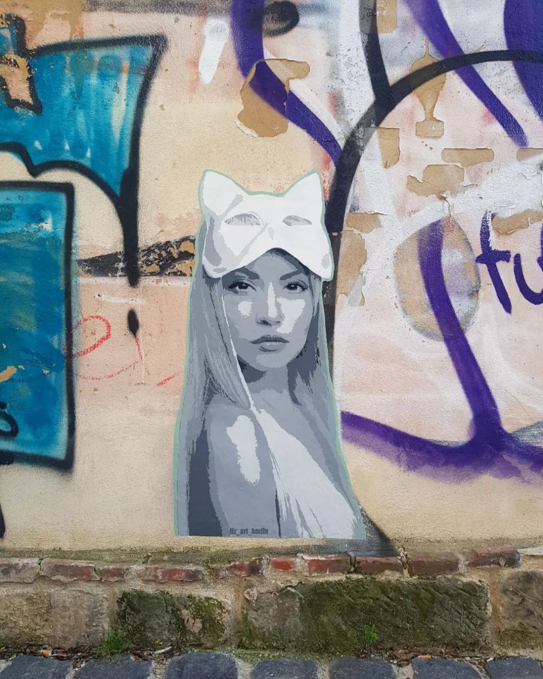 Cat waiting for mouse – 11 Paste Ups by LIZ ART BERLIN | STREET ART UTOPIA