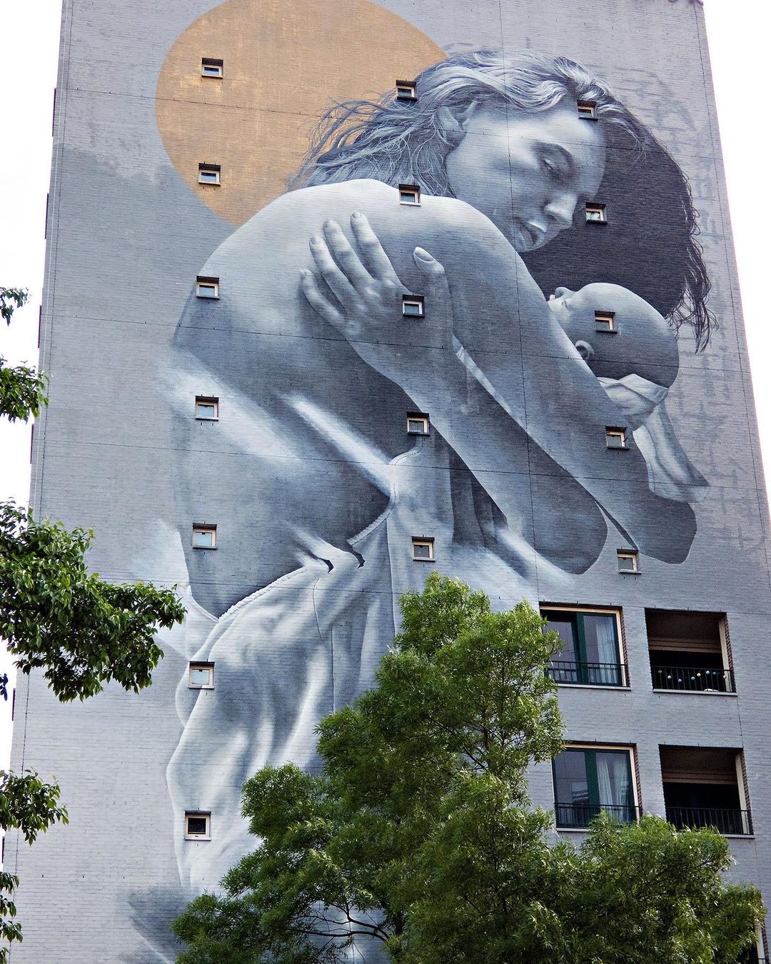 4 pics: ‘Brightness through the clouds of cancer’ – Mural by JDL in ...
