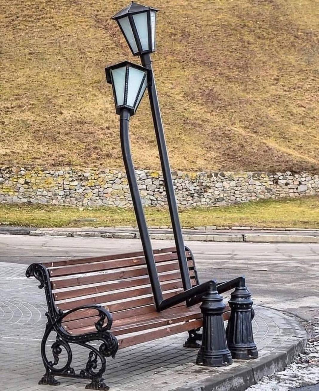 Romantic lampposts on bench | STREET ART UTOPIA