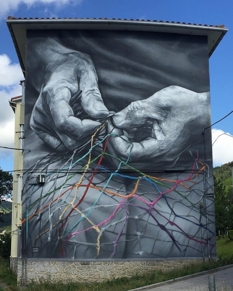 Tribute to the womens of Ondarroa (Spain) – Mural by Muraleslian ...