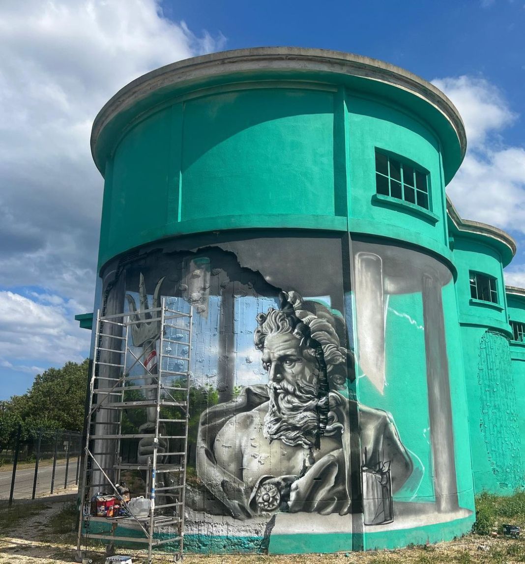 From Blank Wall to Masterpiece: The Stunning Creation of a Poseidon ...