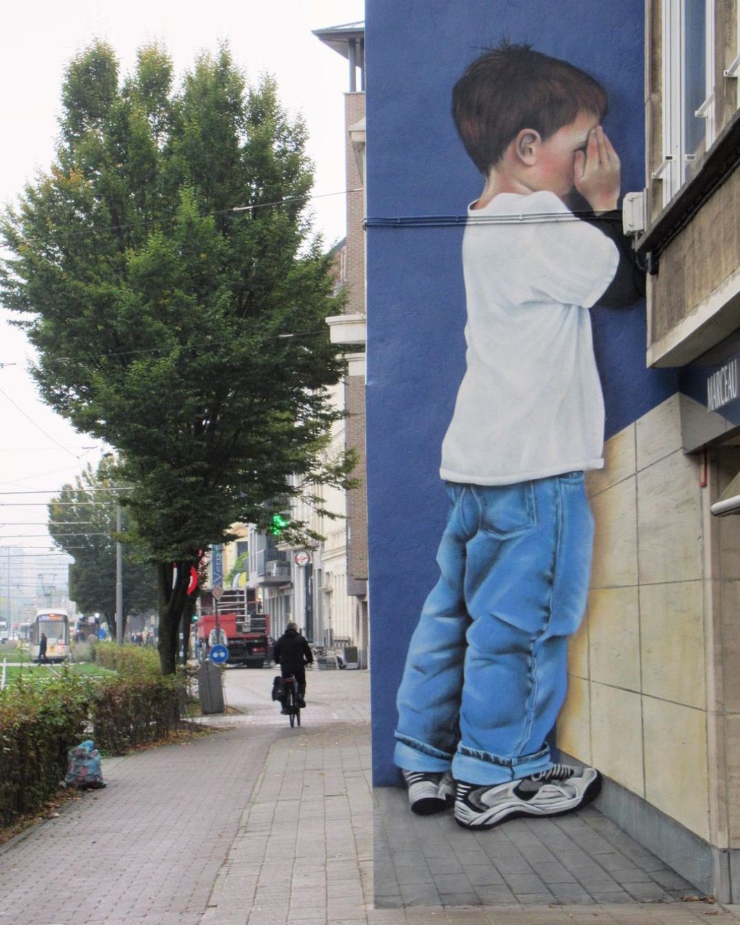 Mural by SMOK in Antwerp, Belgium | STREET ART UTOPIA