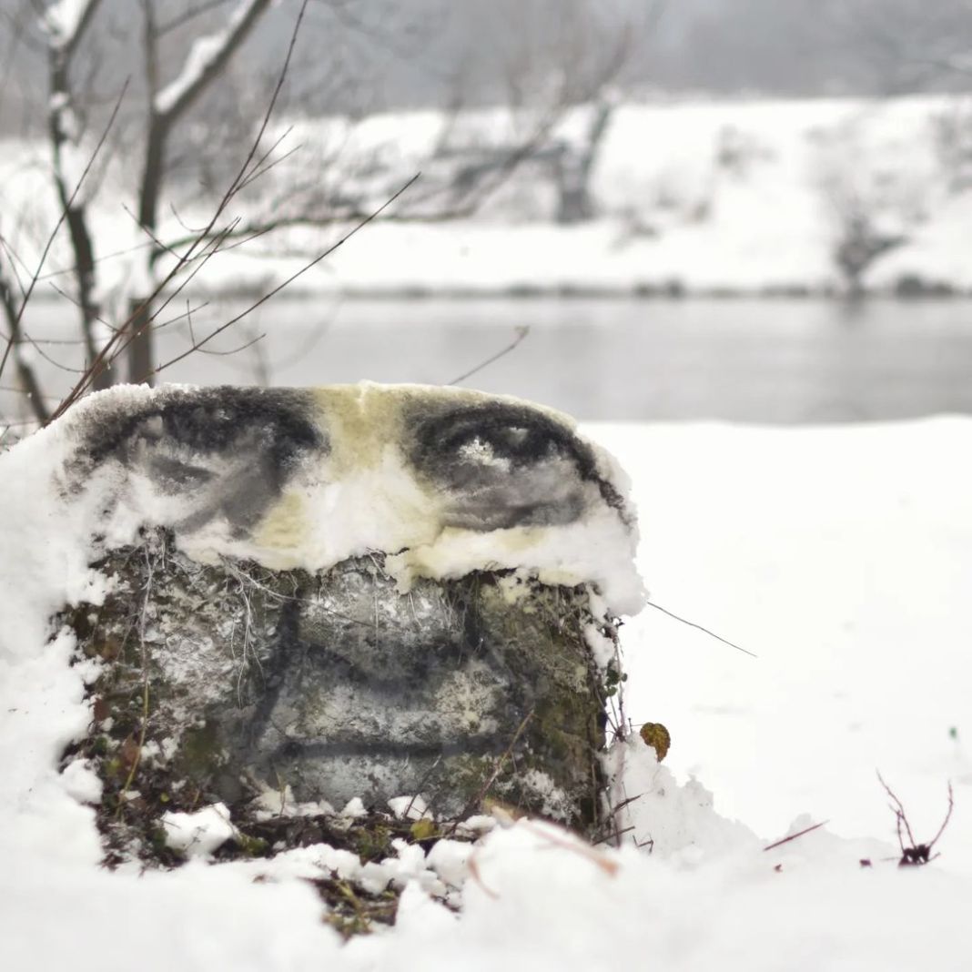 The recent heavy snowfall allowed for the creation of portraits painted ...