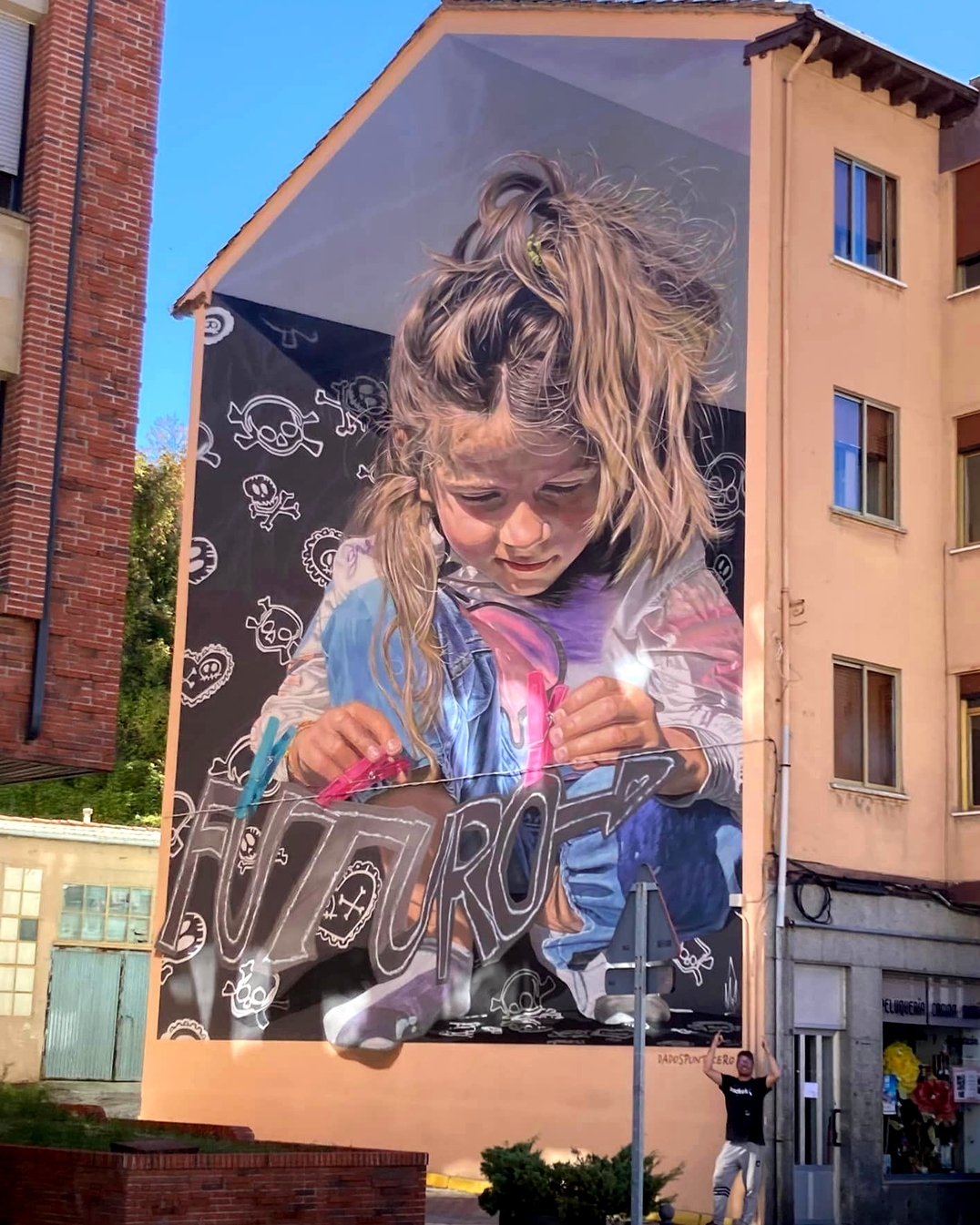 5 Photos of Mural by Da2 in Guardo, Spain | STREET ART UTOPIA