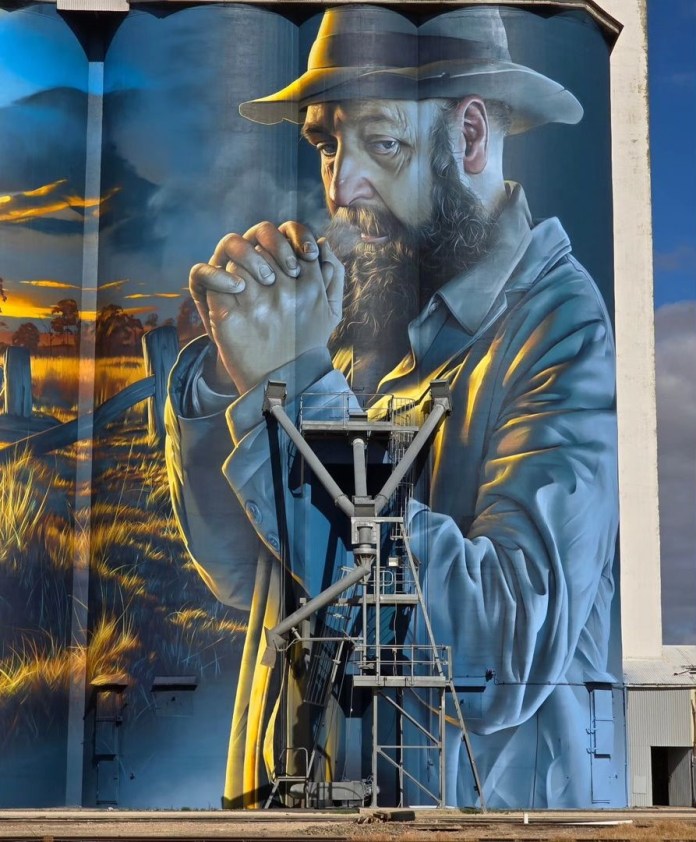 Gorgeous Silo Art Paying Tribute To Farmers by Smug in Lameroo ...