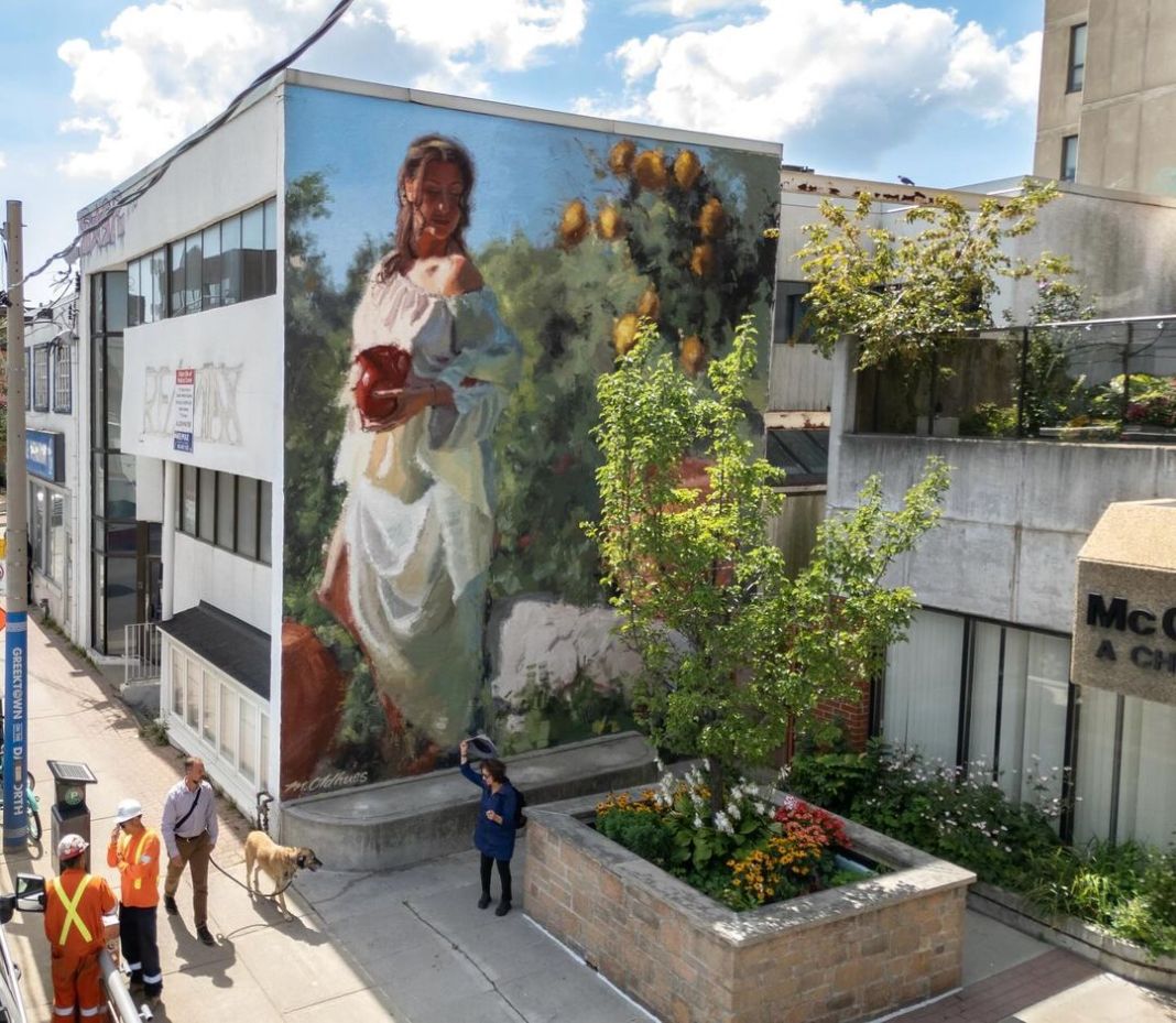 Divine Grace: Megan Oldhues’ Stunning Mural Celebrates Classical Greek ...