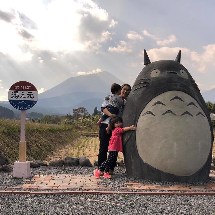 Grandparents Build Life-Size Totoro Bus Stop for Their Grandkids in ...