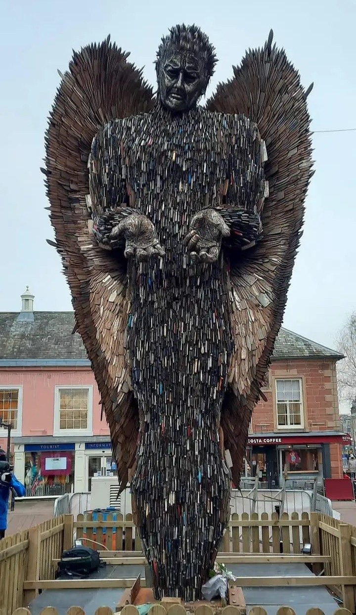 8 Powerful Public Sculptures That Celebrate Strength, Freedom, and ...
