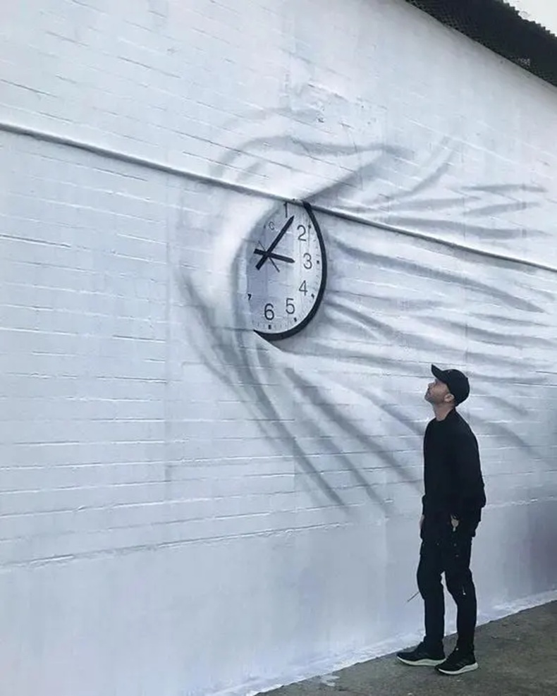 Time Moves in One Direction, Memory in Another (9 Photos) - STREET ART ...