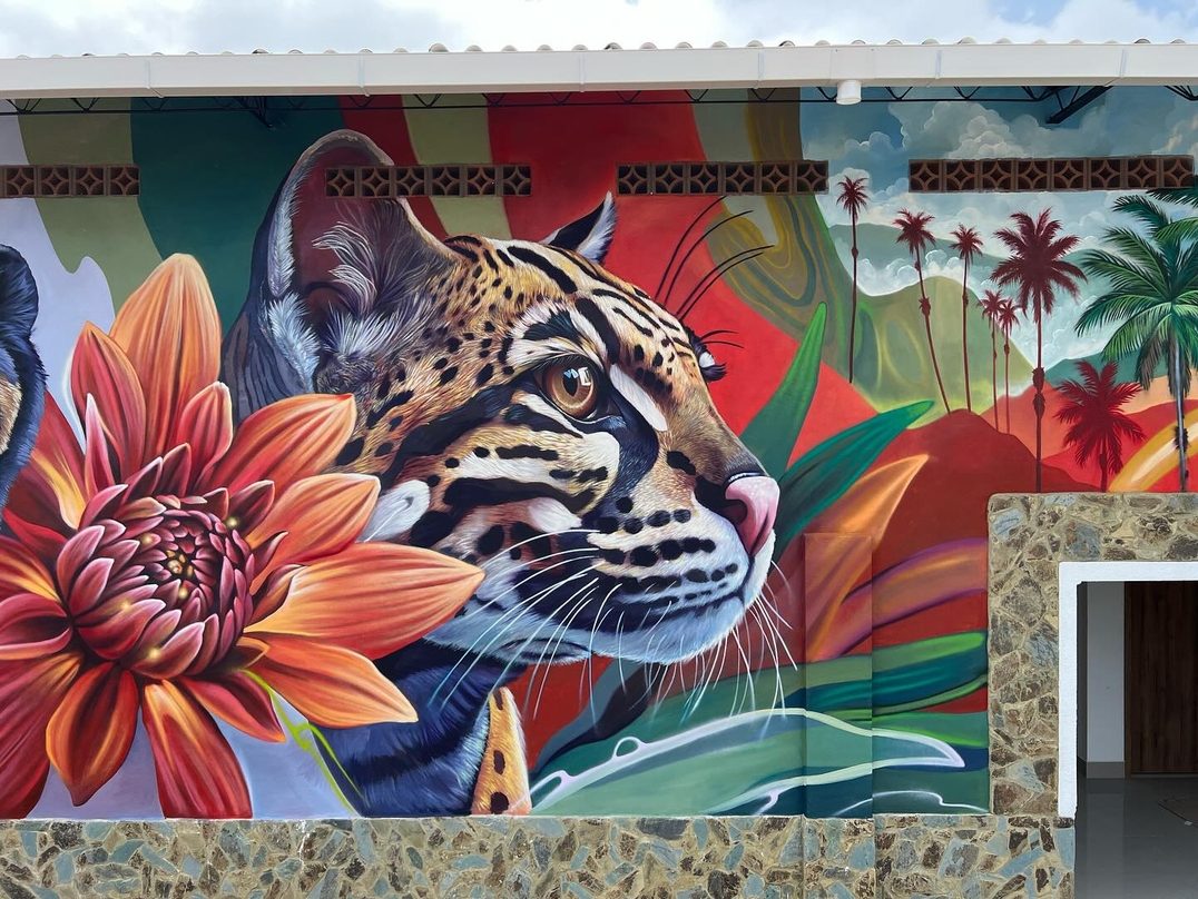 6 Animals and Flowers Bursting with Color in a New Jungle Mural in ...