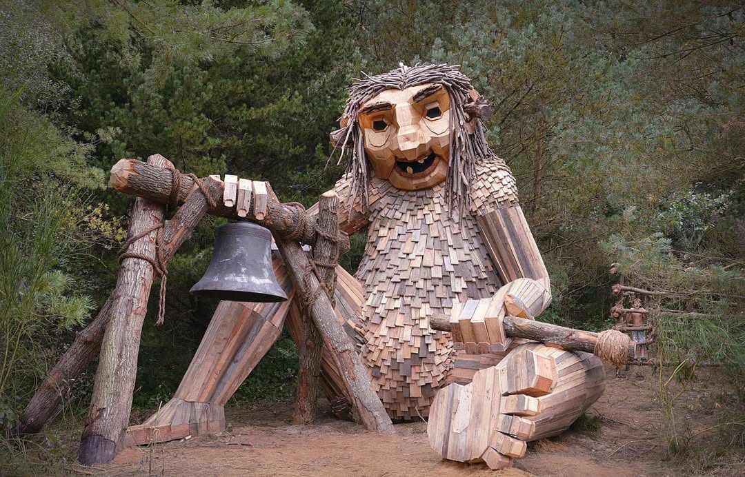 10 Giant Trolls Hiding in Forests, Lakes and Ruins - STREET ART UTOPIA
